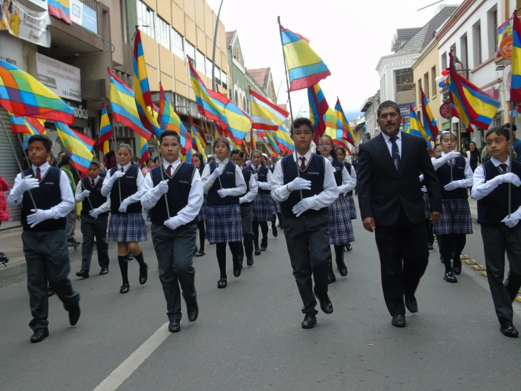 Calasanz en desfile por Fundación de Loja - Unidad Educativa ...